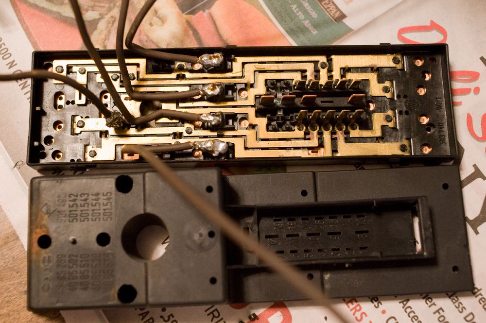 Power Window Switch Insides | Page 2 | SaabCentral Forums